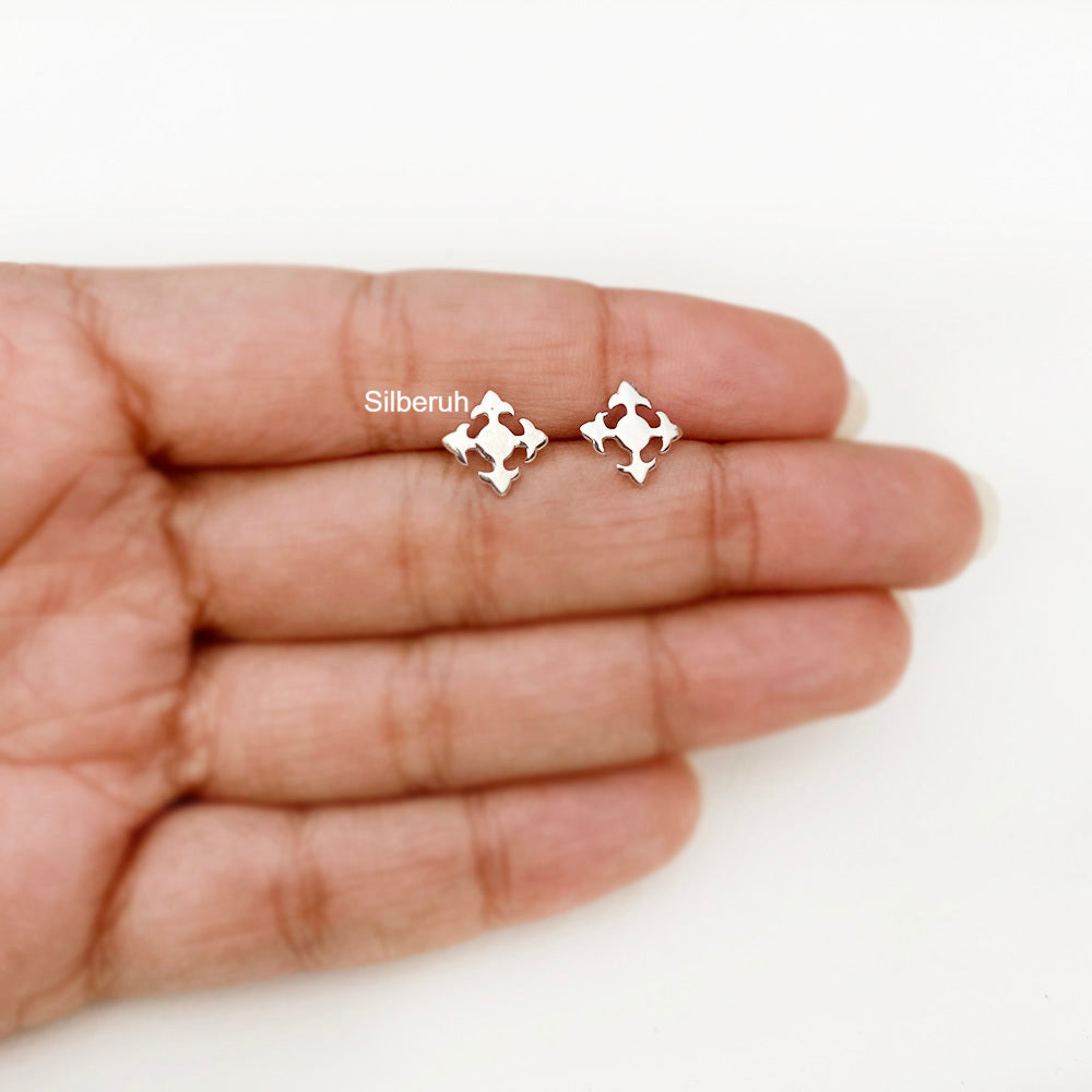 Crossed Arrow Silver Stud – SILBERUH