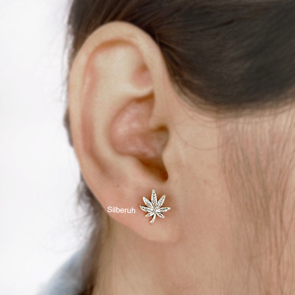 Marijuana Leaf Silver Stud – SILBERUH